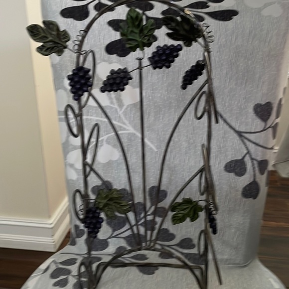 Other | Metal Wine Rack Holds 6 Bottles Grape And Leaf Accents Great To ...